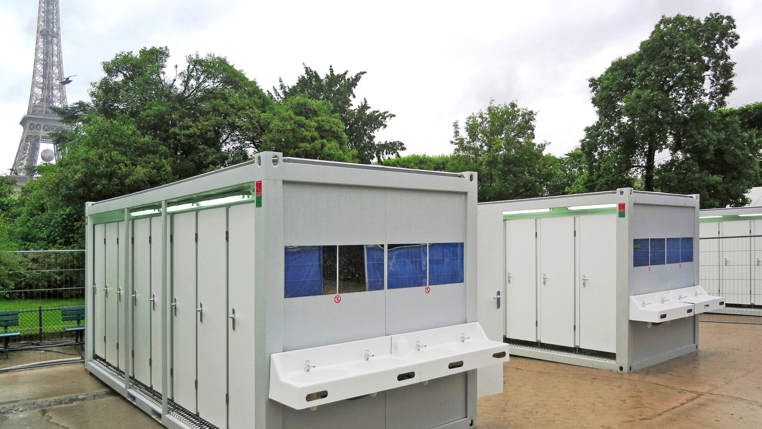 Sanitärcontainer & WC-Container - CONTAINEX (DE)